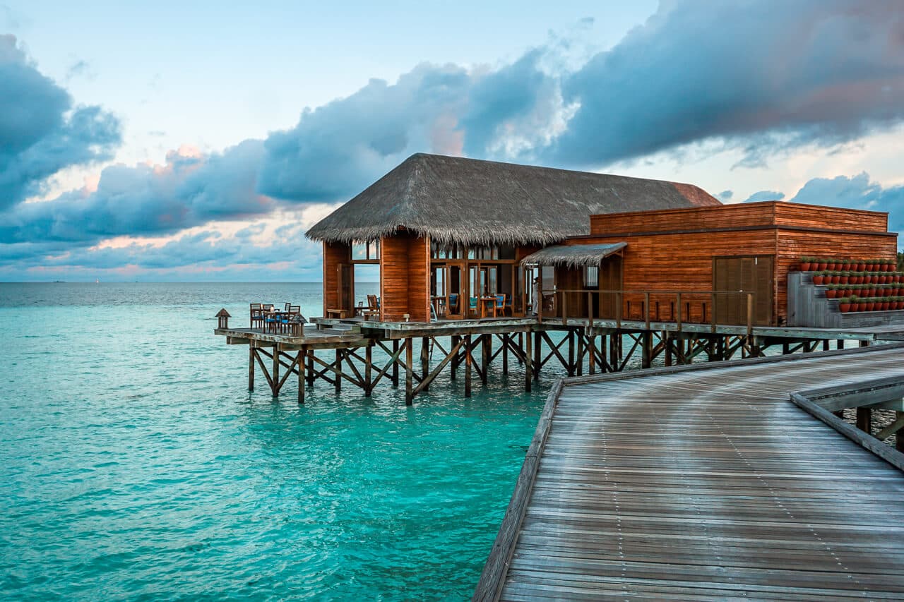 Ultimate Guide on How to Fly and Stay in the Maldives on Points